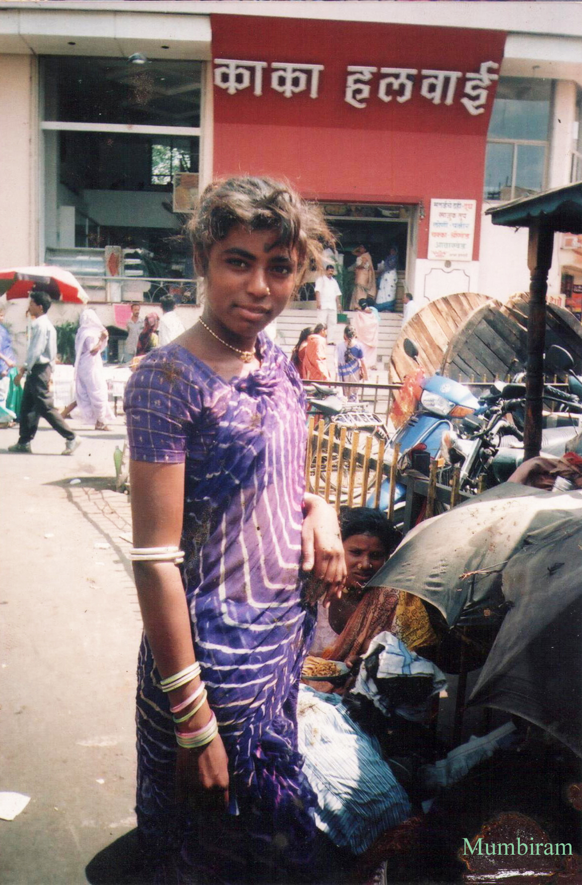 Phase Pardhi Sindhu of Nandagaon appears in the morning scene around ...